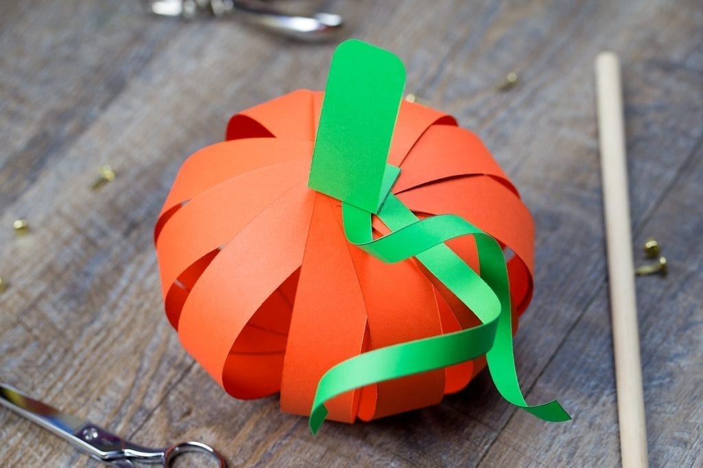 15 More Fall Crafts For Kids - This Little Nest